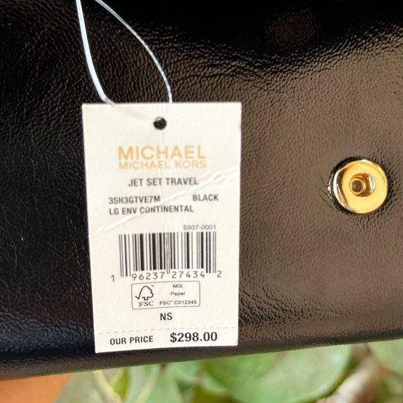 Michael Kors | Bags | Michael Kors Jet Set Travel Large Envelope ...